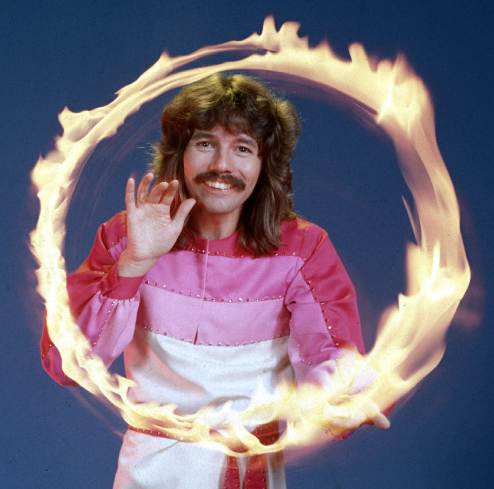 Six Years of “The Doug Henning Project” – THE DOUG HENNING PROJECT